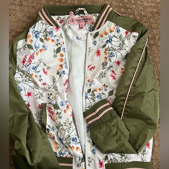 Urban Republic | Jackets & Coats | Urban Republic Satin Floral Jacket ...
